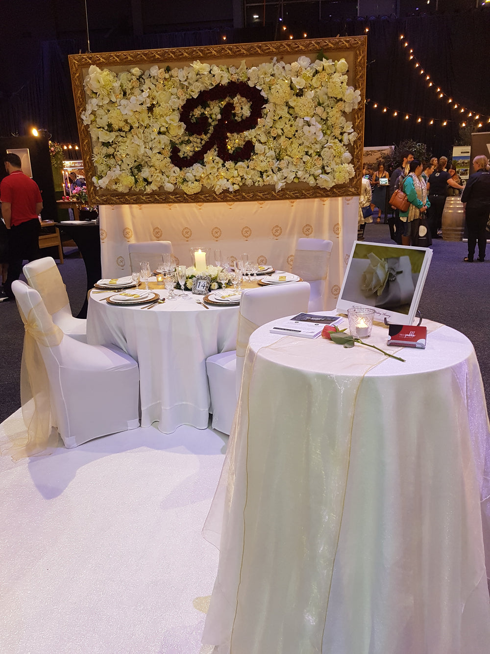 Bar leaner - white clothed – Wellington Wedding Hire